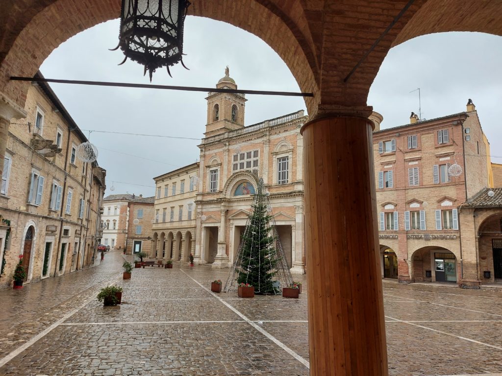 Wine, lace and beauty in the Marche's Offida | Kimberly Sullivan